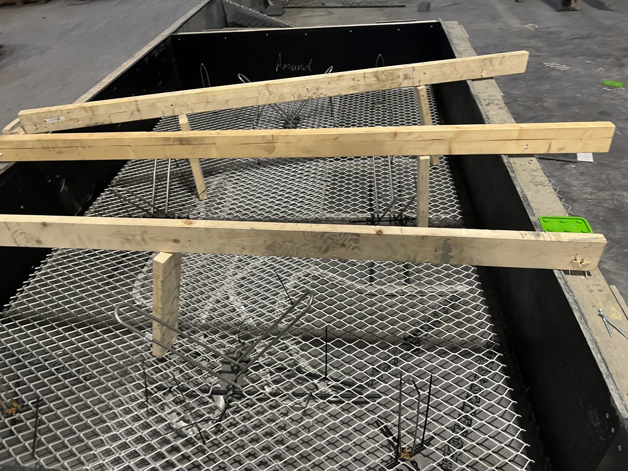 Verdens første! Vi bygger med leire og aluminium - Overhalla Betongbygg